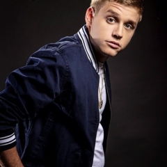 Ain't Shit Changed (Feat. Chris Brown) - Cal Scruby - VAGALUME