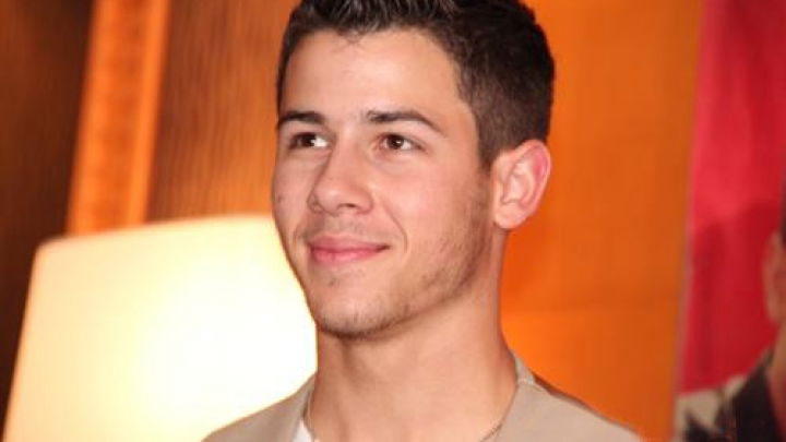 Nick Jonas grava com rapper Angel Haze - VAGALUME Nick Jonas grava com rapper Angel Haze - VAGALUME